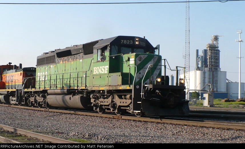 BNSF 7823